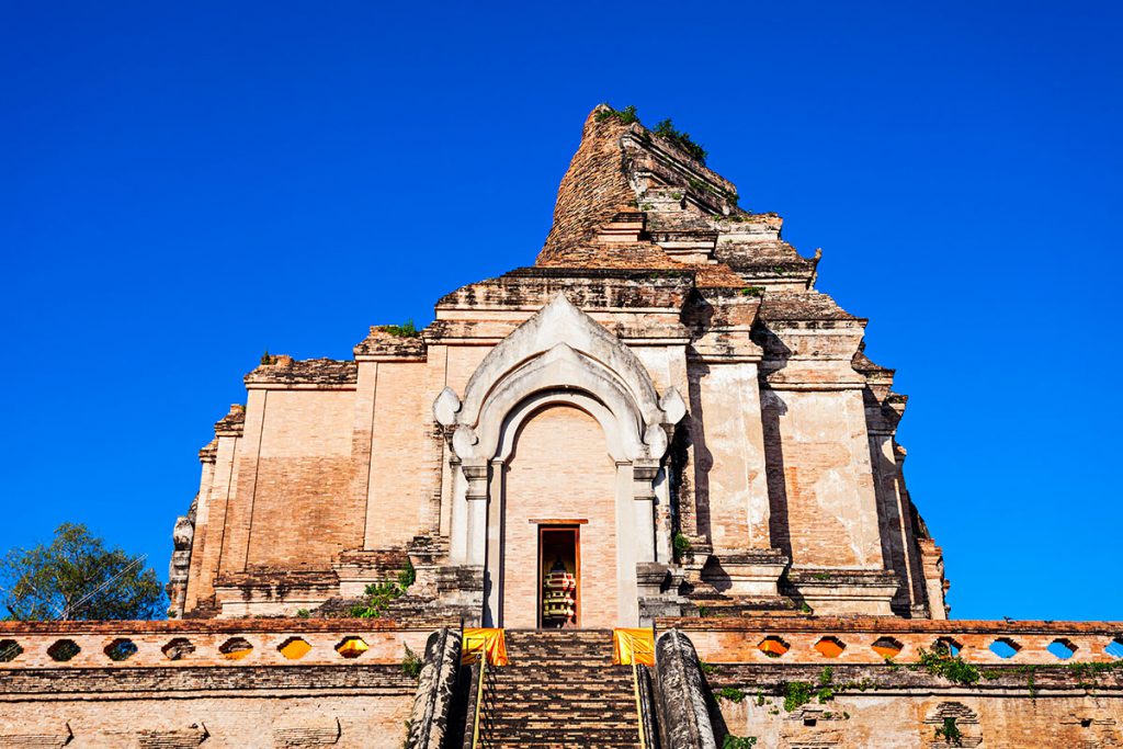 Visit 5 temples in Chiang Mai in one day - Siamguides Thailand Travel Guide
